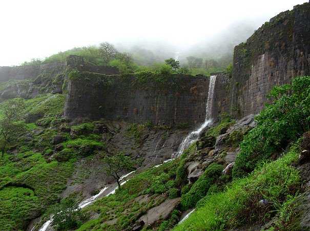 Raigad Tourism, Trekking, Forts, Travel Places