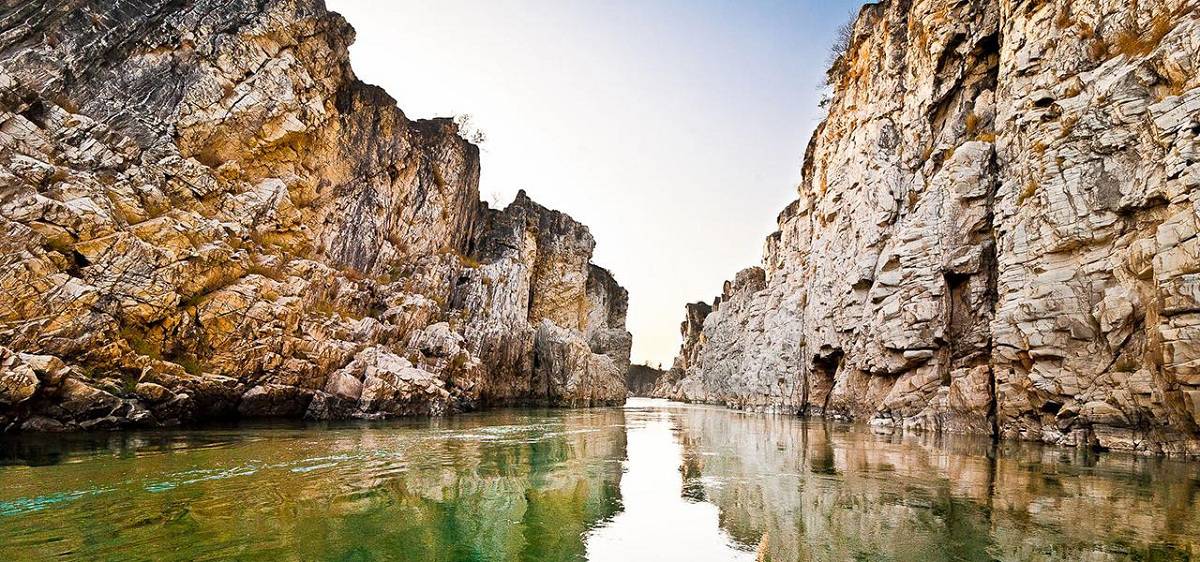 Hoshangabad Tourism, Temples, Hill Station, Caves