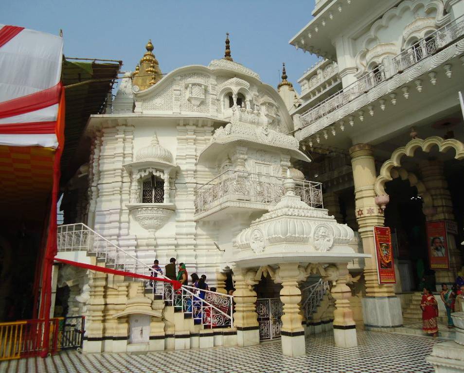 Chhatarpur Temple Delhi, Timings, Importance & Location