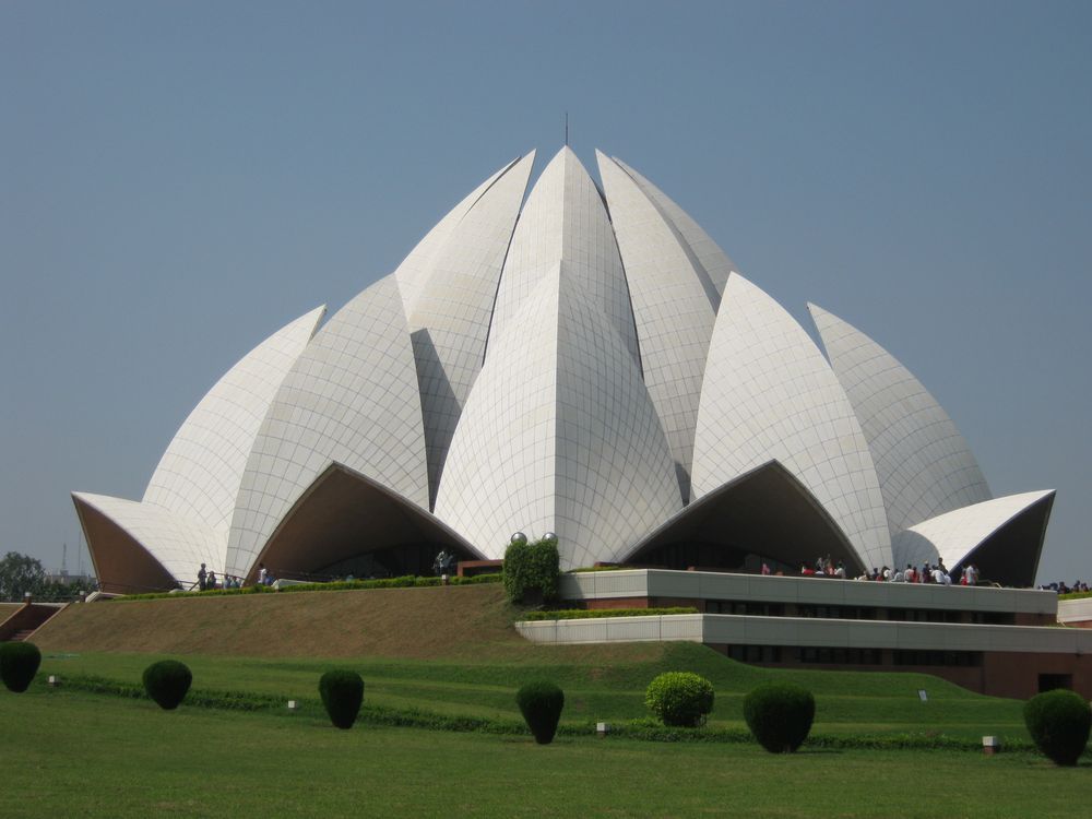 Lotus Temple Delhi, Timings, Information and Architecture