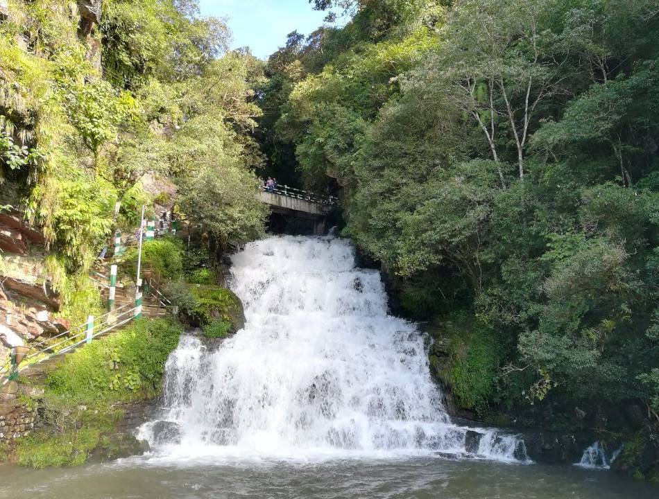Elephant Falls Shillong, Information, Timings, Entry Fee, Images