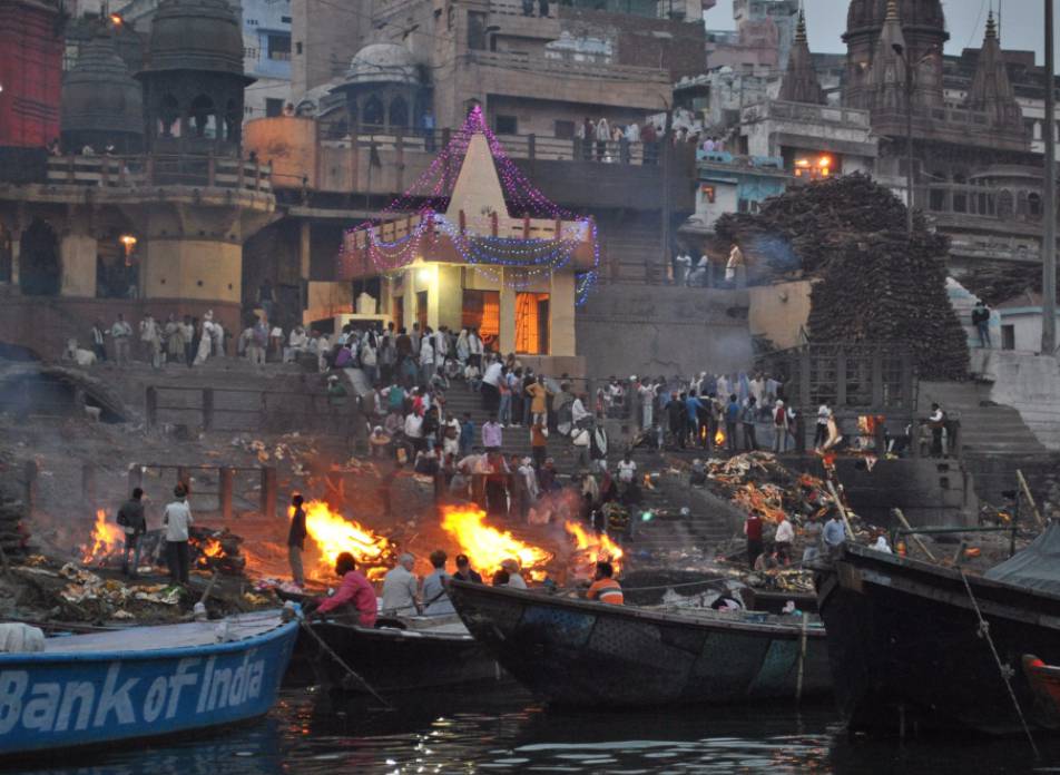 Banaras Ghats in Varanasi, History, Bathing, Boating, Photos