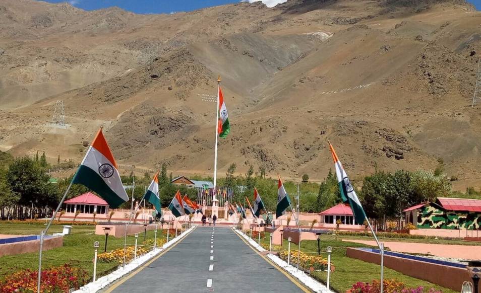 Kargil War Memorial Drass, History, Visiting Timings, Photos