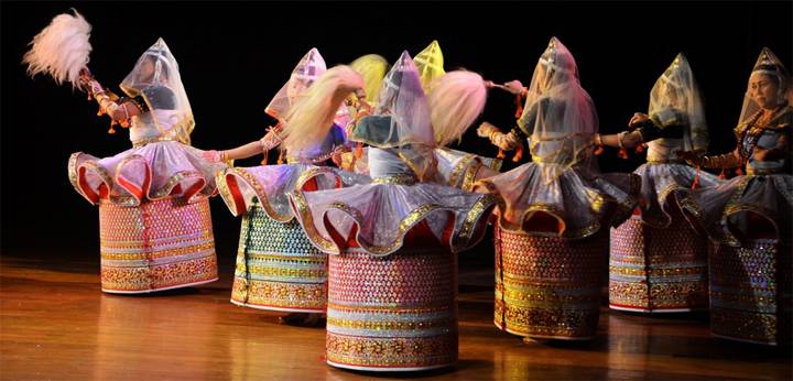 Manipuri Classical Dance, Costume, Origin, History, Style, Images