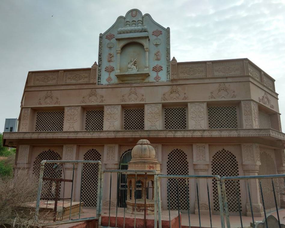 Nidhivan Temple Vrindavan, Timings, History, Mystery, Photos