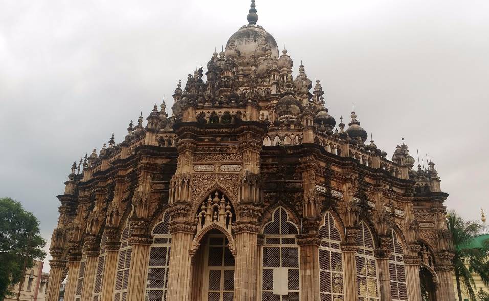 Mahabat Maqbara Junagadh, History, Timings & Architecture