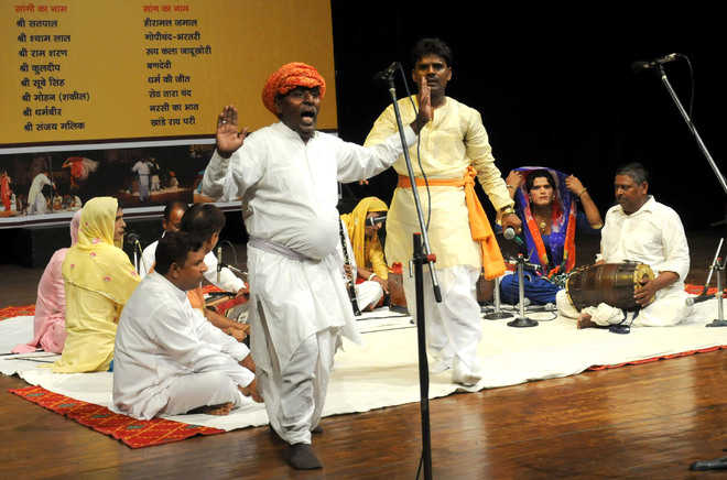 Saang Folk Dance, History, Origin, Information, Style & Dress