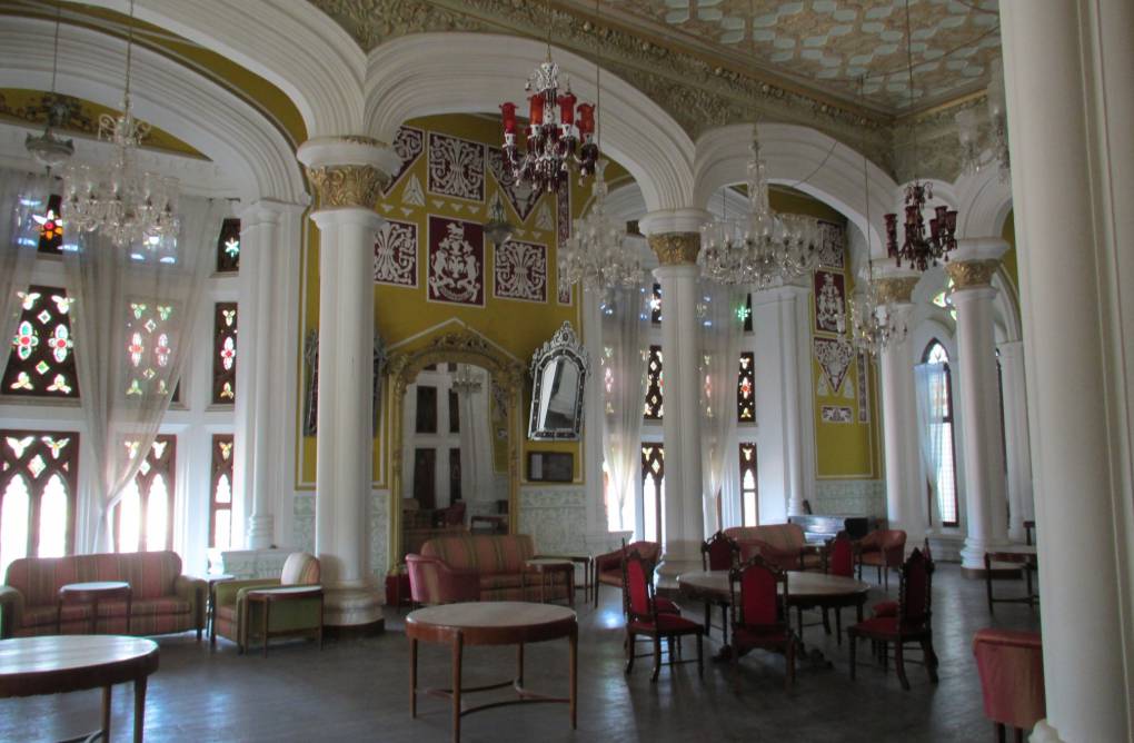 Bangalore Palace, History, Timings, Architecture, Entry Fee