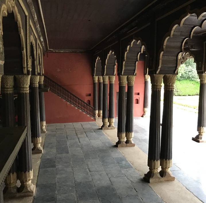 Bangalore Palace, History, Timings, Architecture, Entry Fee