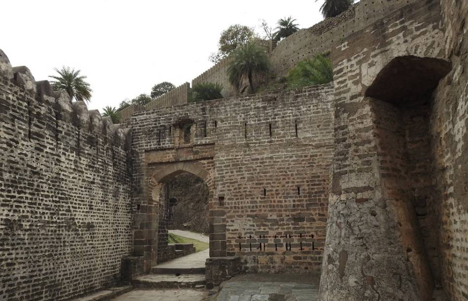 Kangra Fort Himachal, History, Timings, Entry Fee & Images