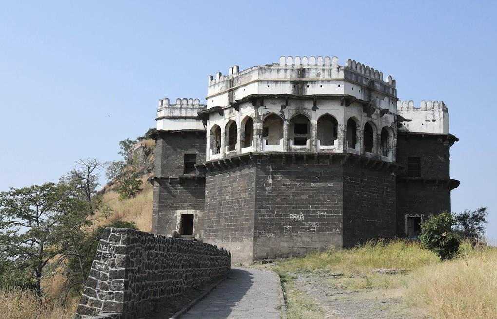 Daulatabad Fort Aurangabad, History, Timings & Images