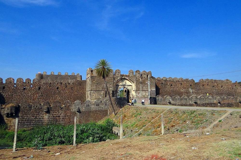 Gulbarga Fort Karnataka, History, Timings, Architecture & Entry