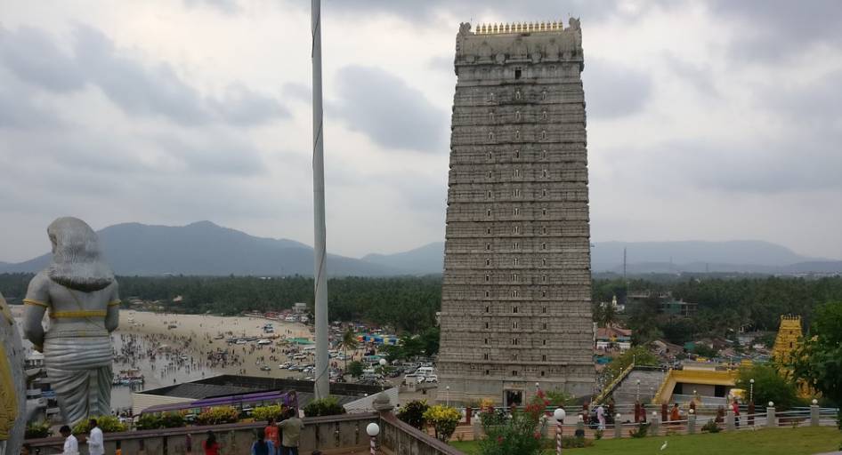 Murudeshwar Temple Karnataka, History, Timings & Images