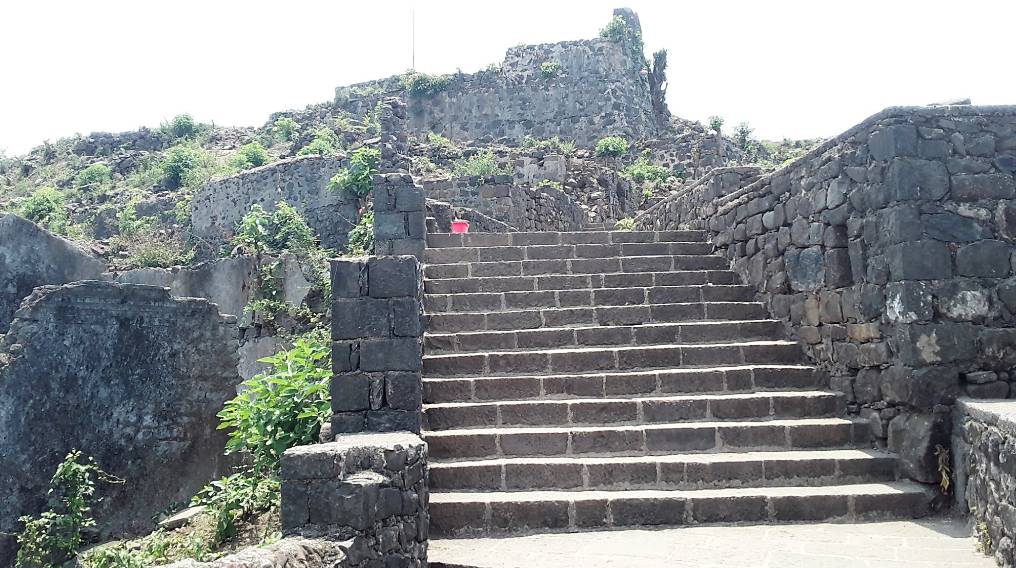 Murud Janjira Fort, History, Timings, Entry Fee, Boating, Images