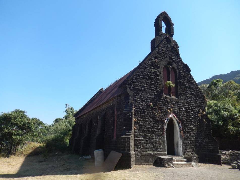 Purandar Fort Pune, History, Timings, Information & Photos