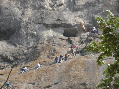 Dhak Bahiri Fort Raigad, Trek, Caves, Information, Climb