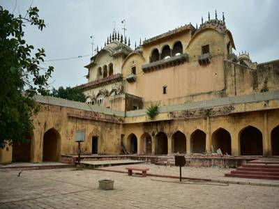 Bala Quila Fort Alwar, History, Timings, Entry Fee & Images
