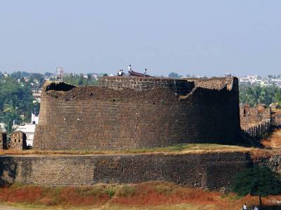 Gulbarga Fort Karnataka, History, Timings, Architecture & Photos