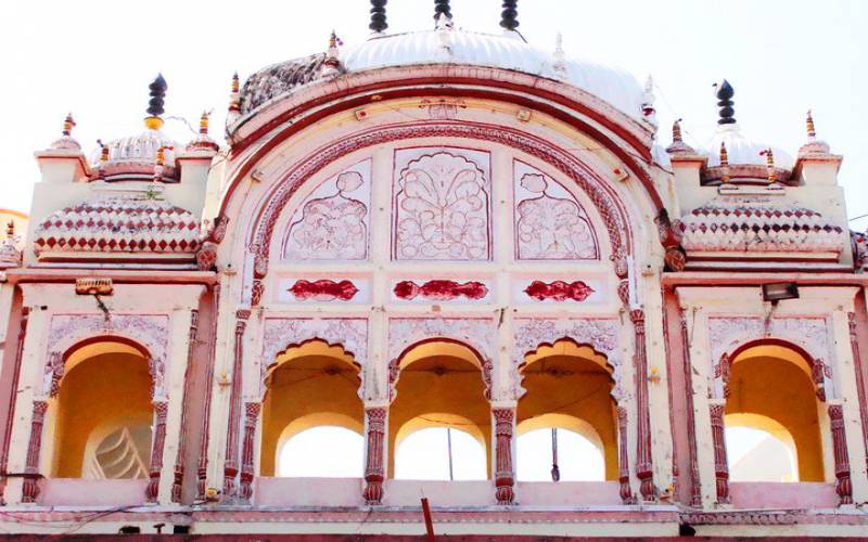 Ram Raja Temple Orchha, Timings, Importance & Entry Fee