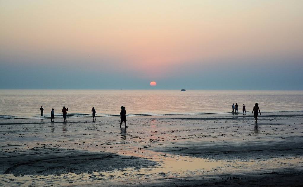 Mandvi Beach Kutch Gujarat, Things to do, Information & Photos