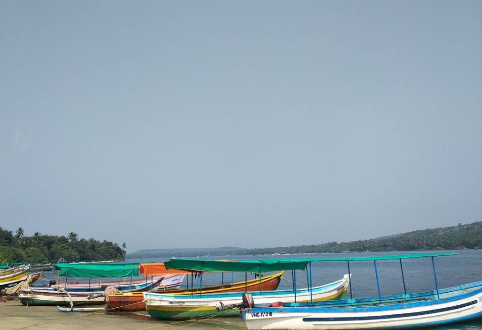 Devbagh Beach Malvan, Tourist Attractions, Activities, Images