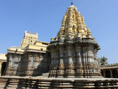 Saumya Keshava Temple Nagamangala, Timings, History