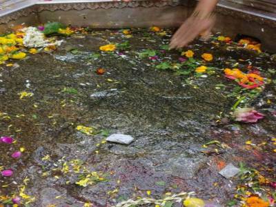 Vishnupad Temple Gaya, History, Timings, Steps, Importance