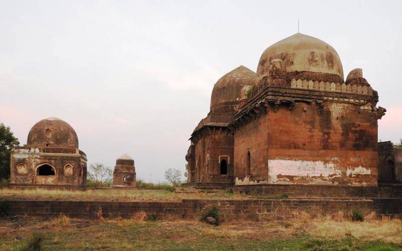 Thalner Fort Dhule Maharashtra, History & Information