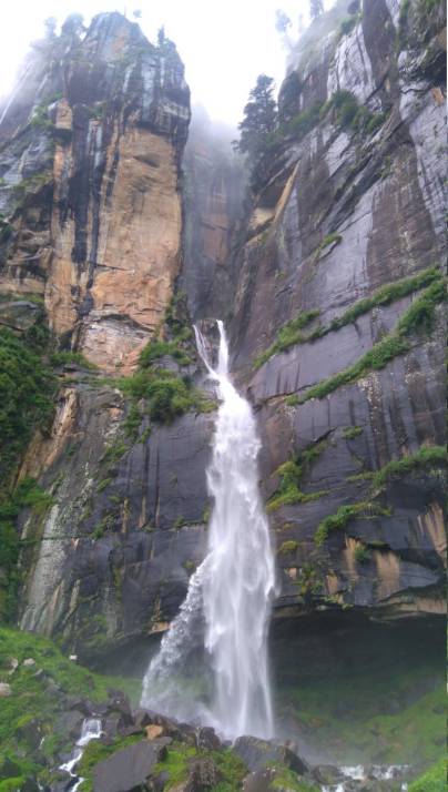 Jogini Waterfall Manali, Timings, Information & Trek