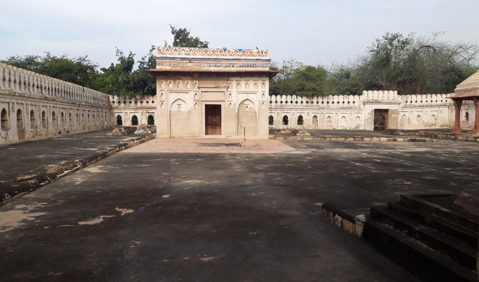 Mehrauli Archaeological Park Delhi, History, Timings, Entry Fee