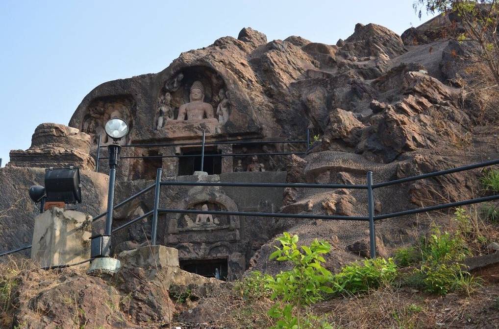 Bojjannakonda Vishakhapatnam, Buddhist rock cut caves, history