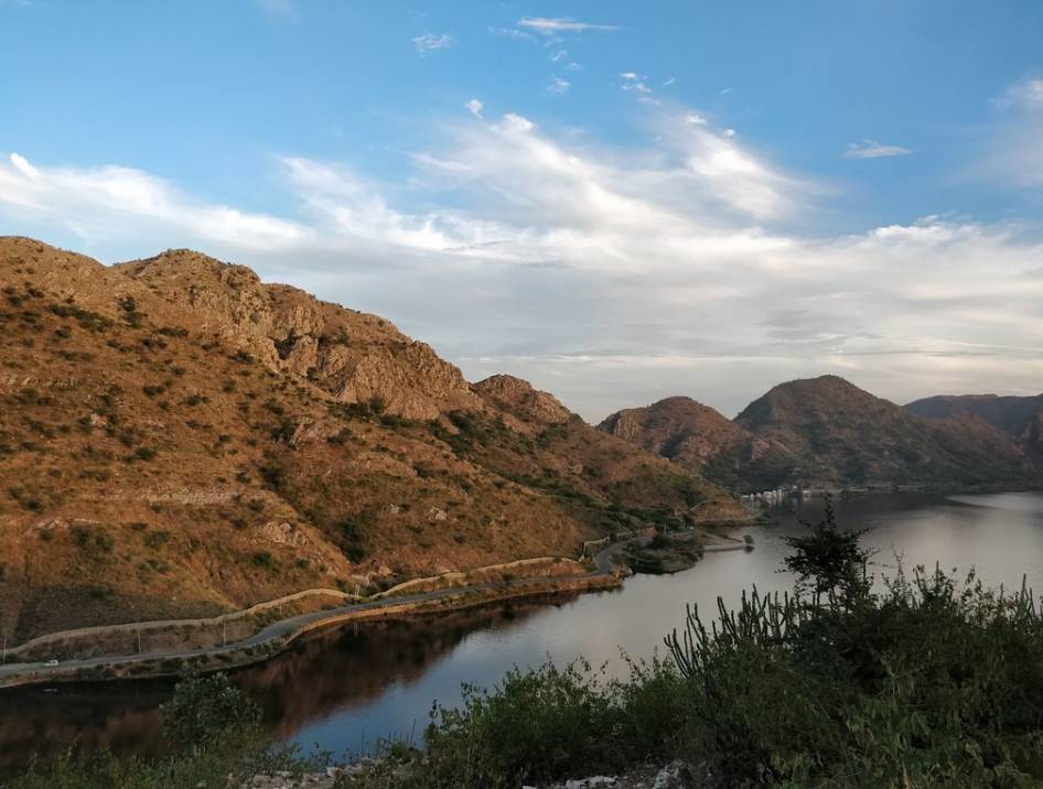 Lake Badi Udaipur, History, Timings, Boating, Entry Fee, Photos