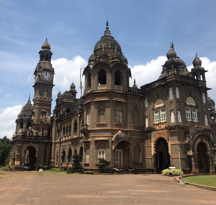 Maharaja's Palace Kolhapur, Timings, Images, Entry Fee, History