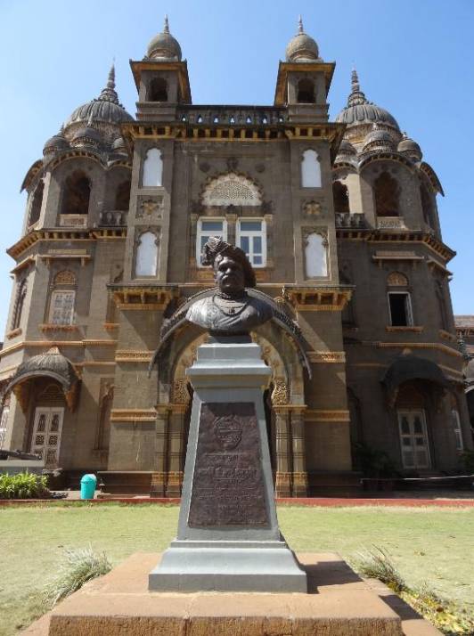 Maharaja's Palace Kolhapur, Timings, Images, Entry Fee, History