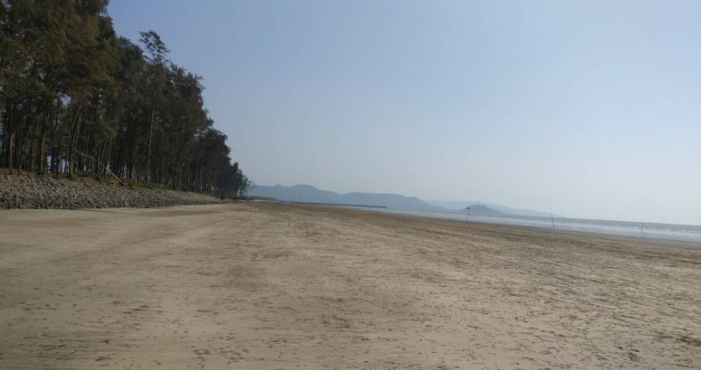 Nagaon Beach Alibaug, Tourist Attractions & Images