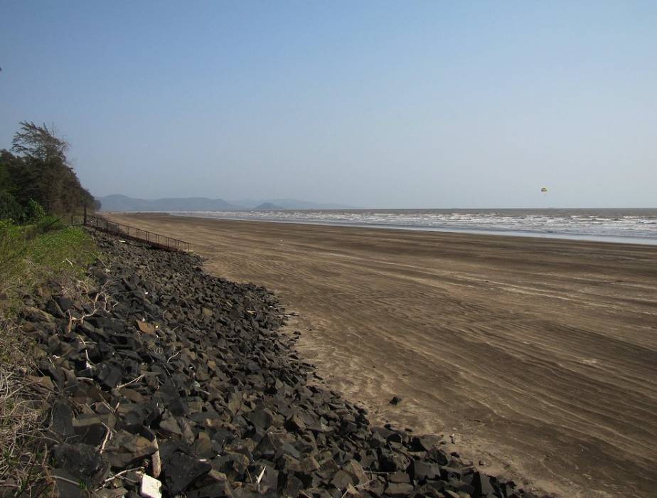 Nagaon Beach Alibaug, Tourist Attractions & Images