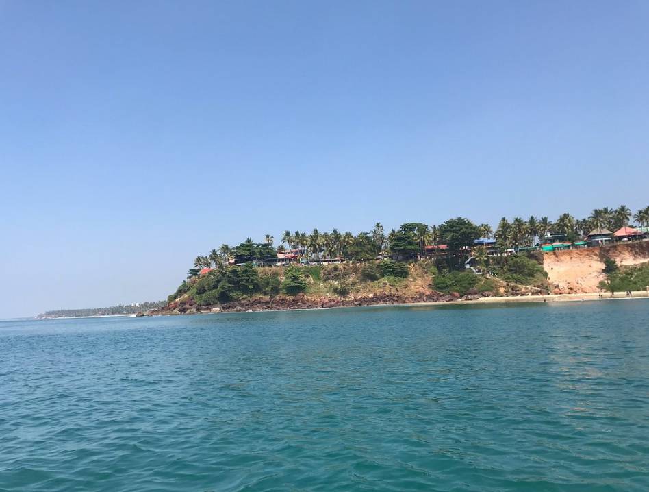 Varkala Beach Thiruvananthapuram, Tourist Attractions, Images