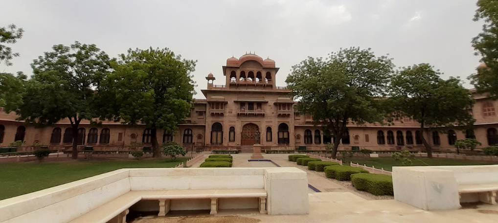 Lalgarh Palace & Museum, History, Timings, Entry Fee, Images