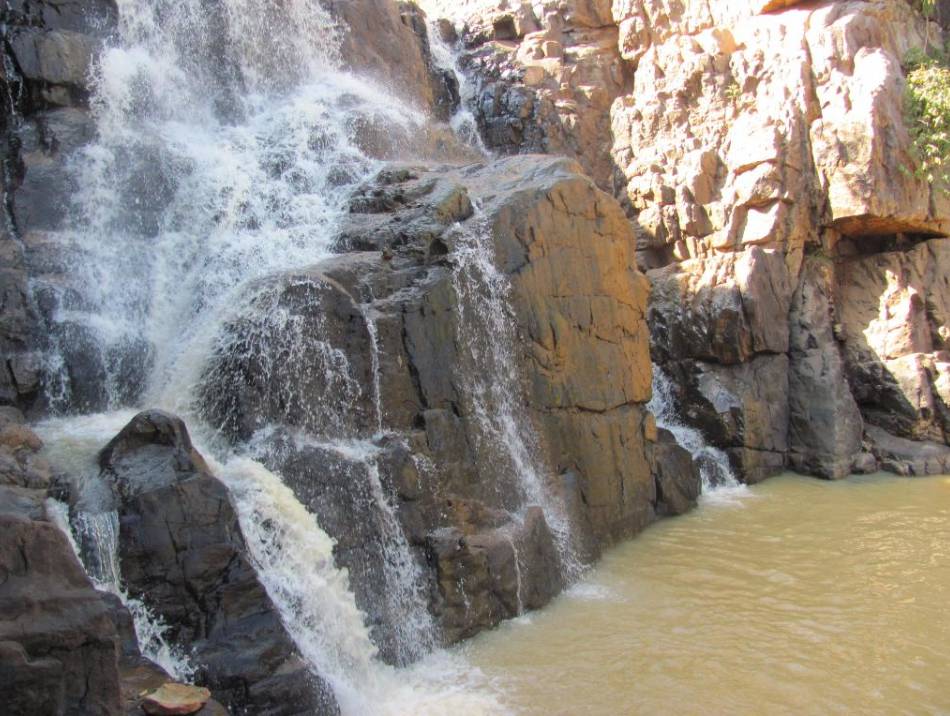 Sanaghagara Waterfall, Timings, Entry Fee, Tourist activities