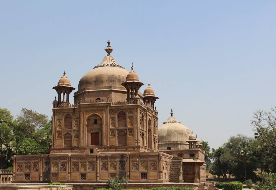 Khusro Bagh Prayagraj, History, Timings, Reviews, Entry Fee