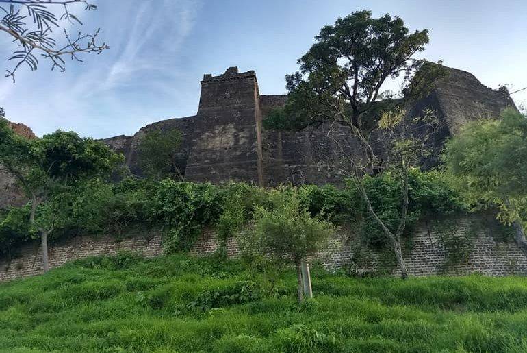 Kahlur Fort Bilaspur, History, Timings, Fun Activities, Entry Fee