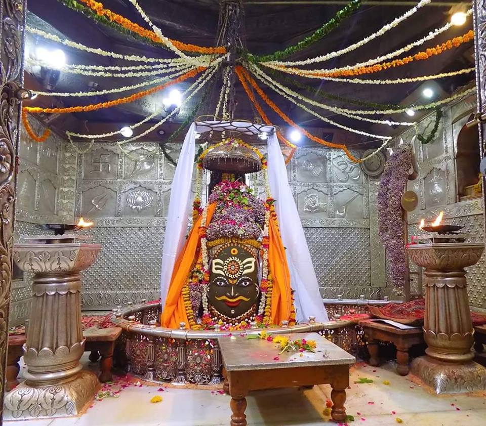 Mahakaleshwar Jyotirlinga Temple in Ujjain, timings, history, darshan ...