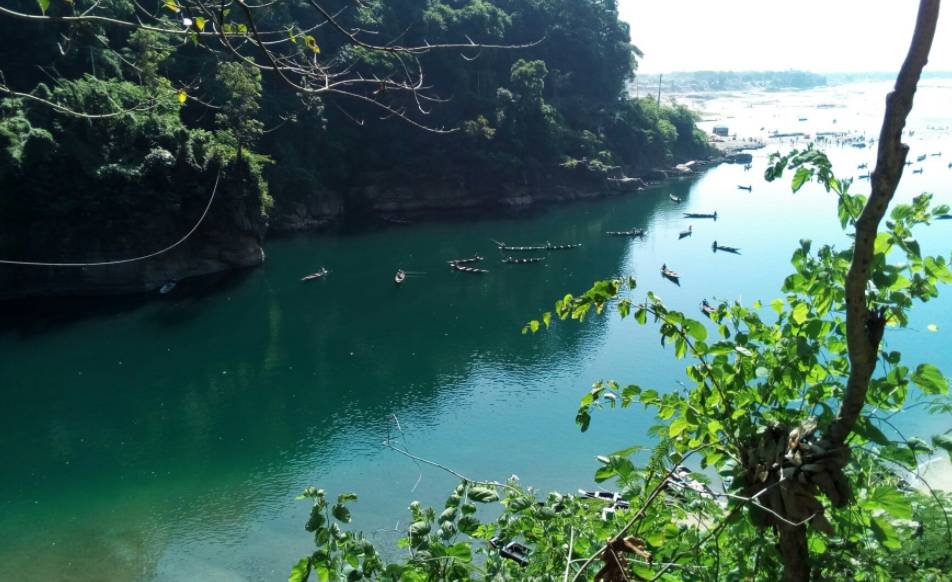 Umngot River in Meghalaya - Dawki River in Shillong, photos, boat ride