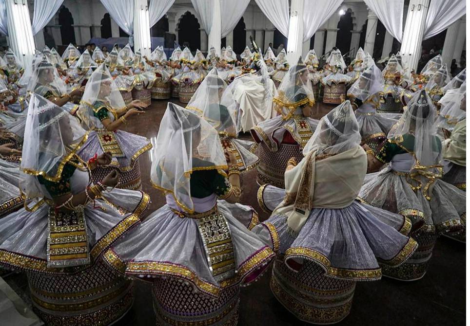 Manipuri classical dance (nritya), history, dress, costumes, origin