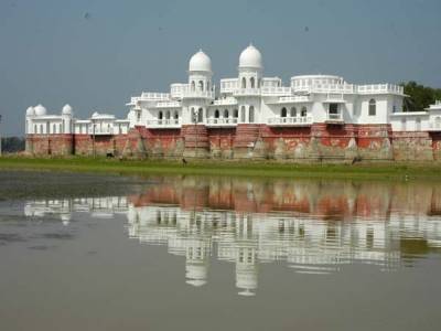 Neermahal Palace Agartala, history, timings, entry fees, distance